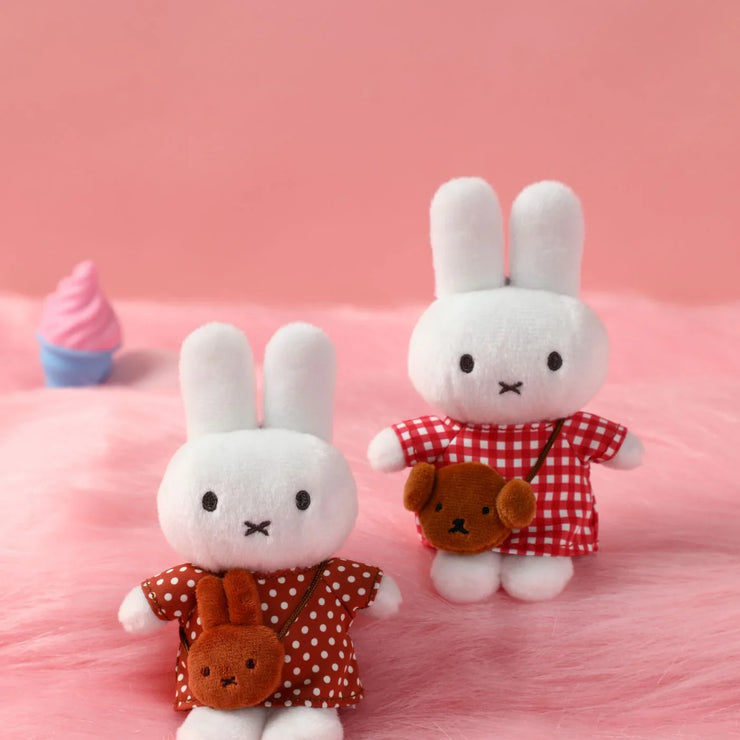 [pre order] Miffy Travel Outing Series Blind Box Pendant – Little Mysteries